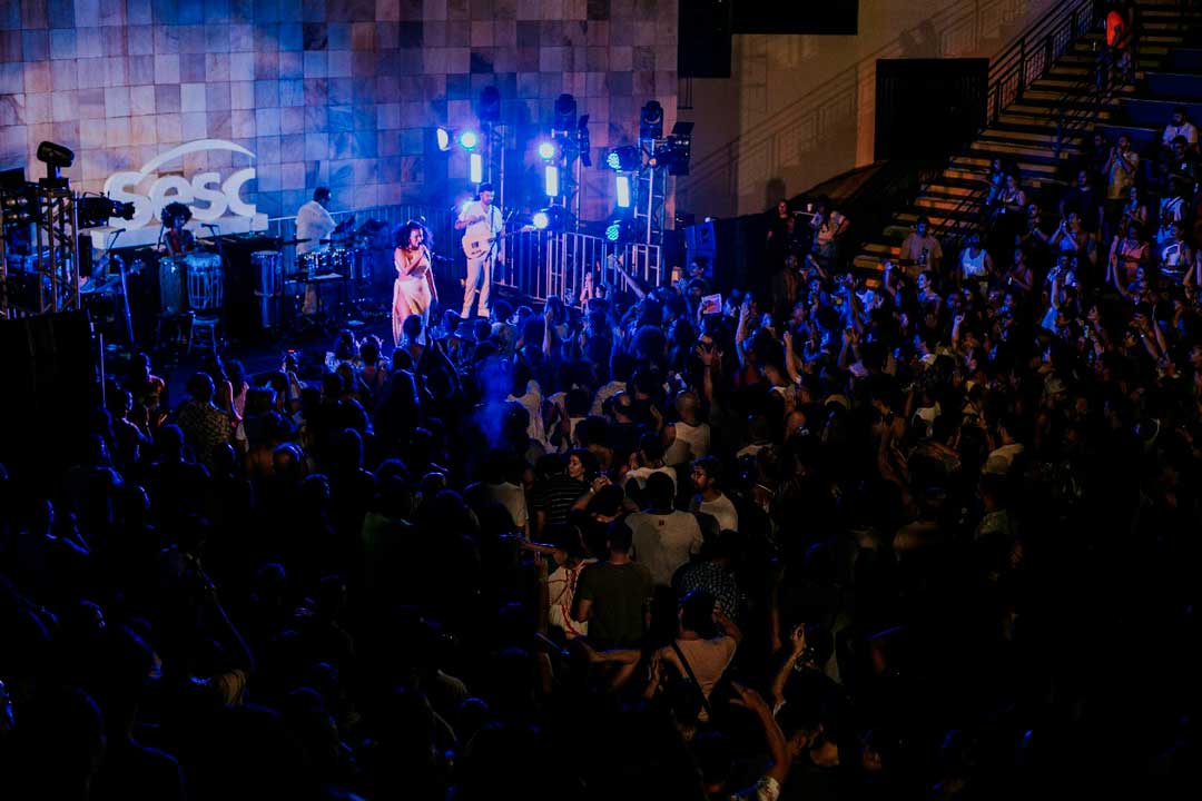 Teatro de Arena recebe 1600 pessoas no primeiro show após reabertura